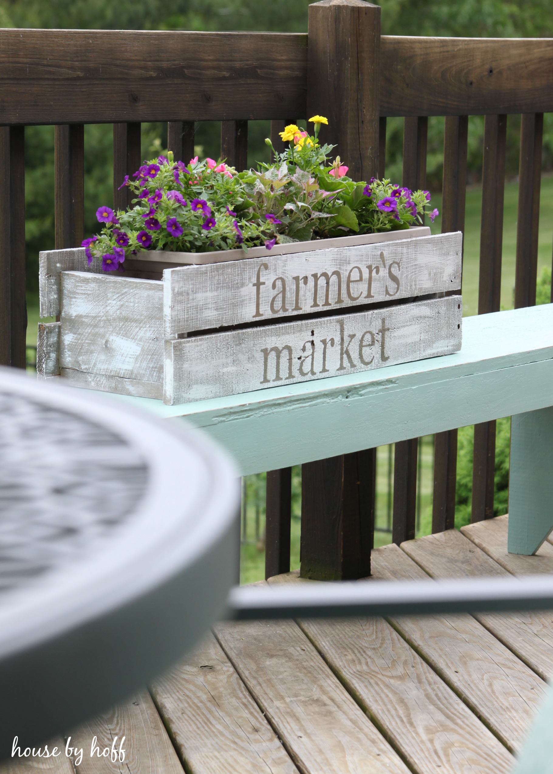 DIY Pallet Wood Planter Box {Summer Celebration 2015!}