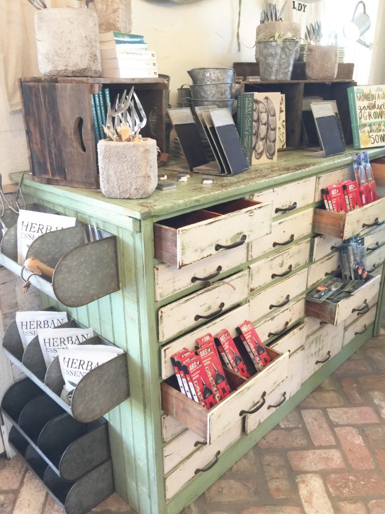 A Trip to Magnolia Market! - House by Hoff