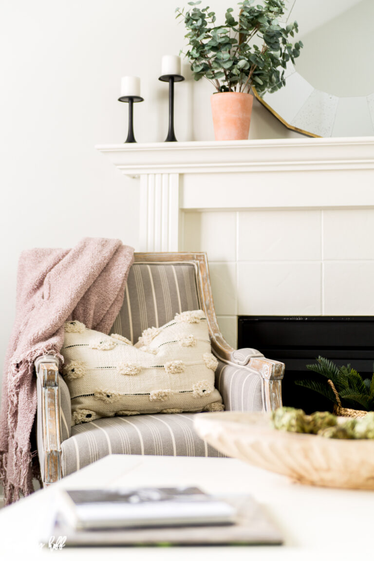 Simple Spring Decorating Ideas - House by Hoff